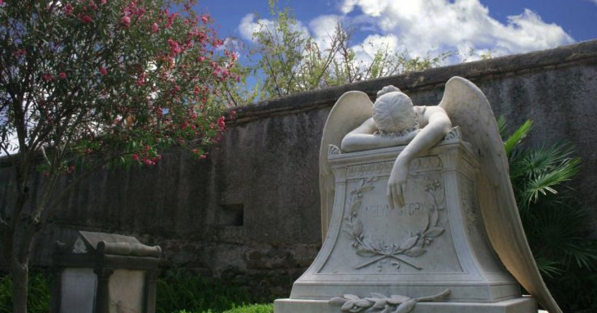 The secrets and stories of the Protestant Cemetery in Rome - Through ...
