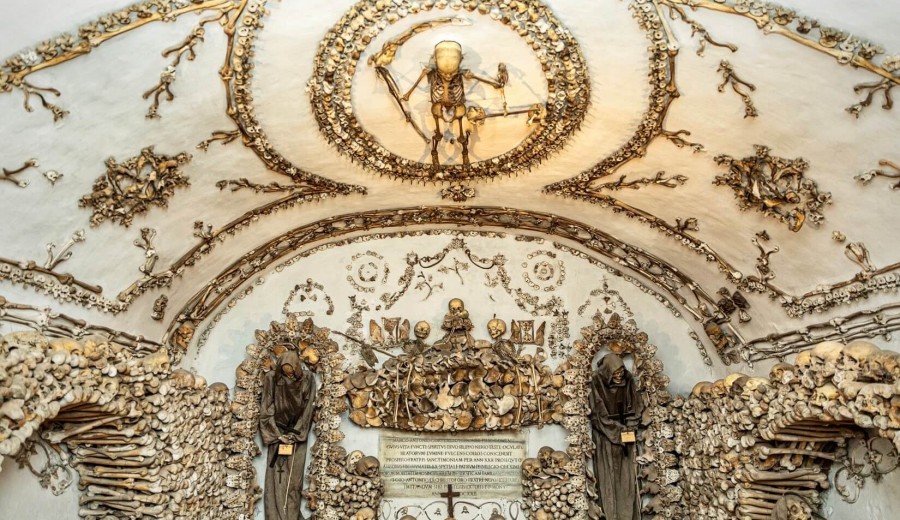 Secrets Beneath Rome: Capuchin Crypt and Catacombs Tour - Through ...