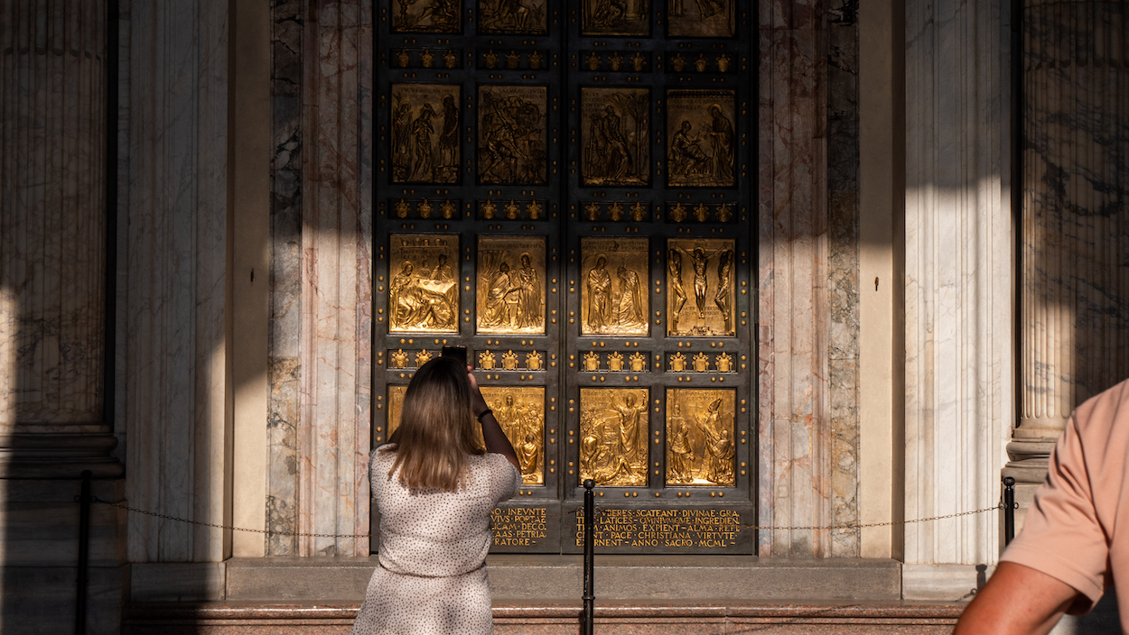 St. Peter’s Basilica Tour with Dome Climb and Papal Crypts - Through ...